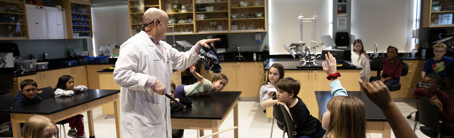 Valuable K-12 Experience - Grade 3s Visit the Senior Years Science Lab ...